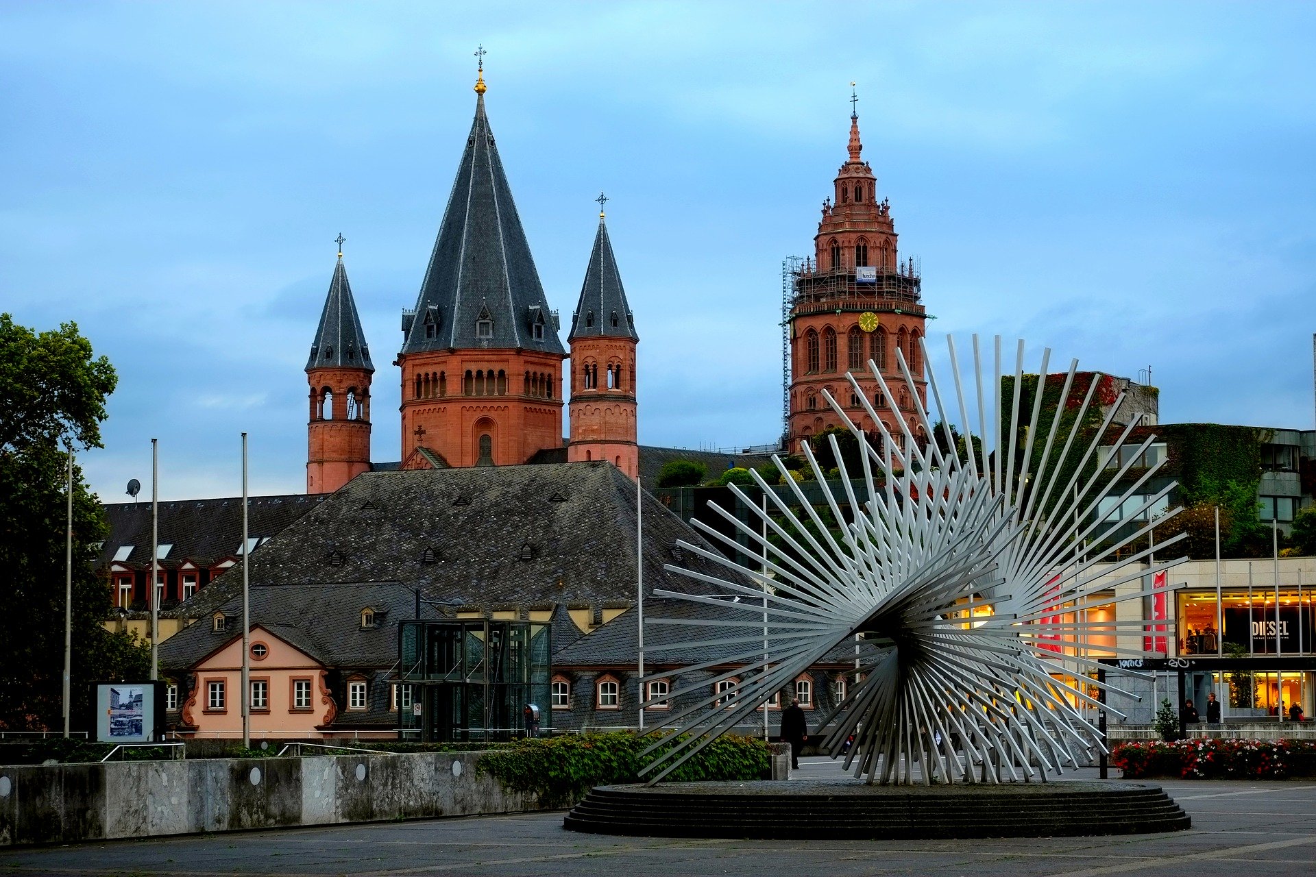 Finde die passende Location in Mainz | RAUMPERLE
